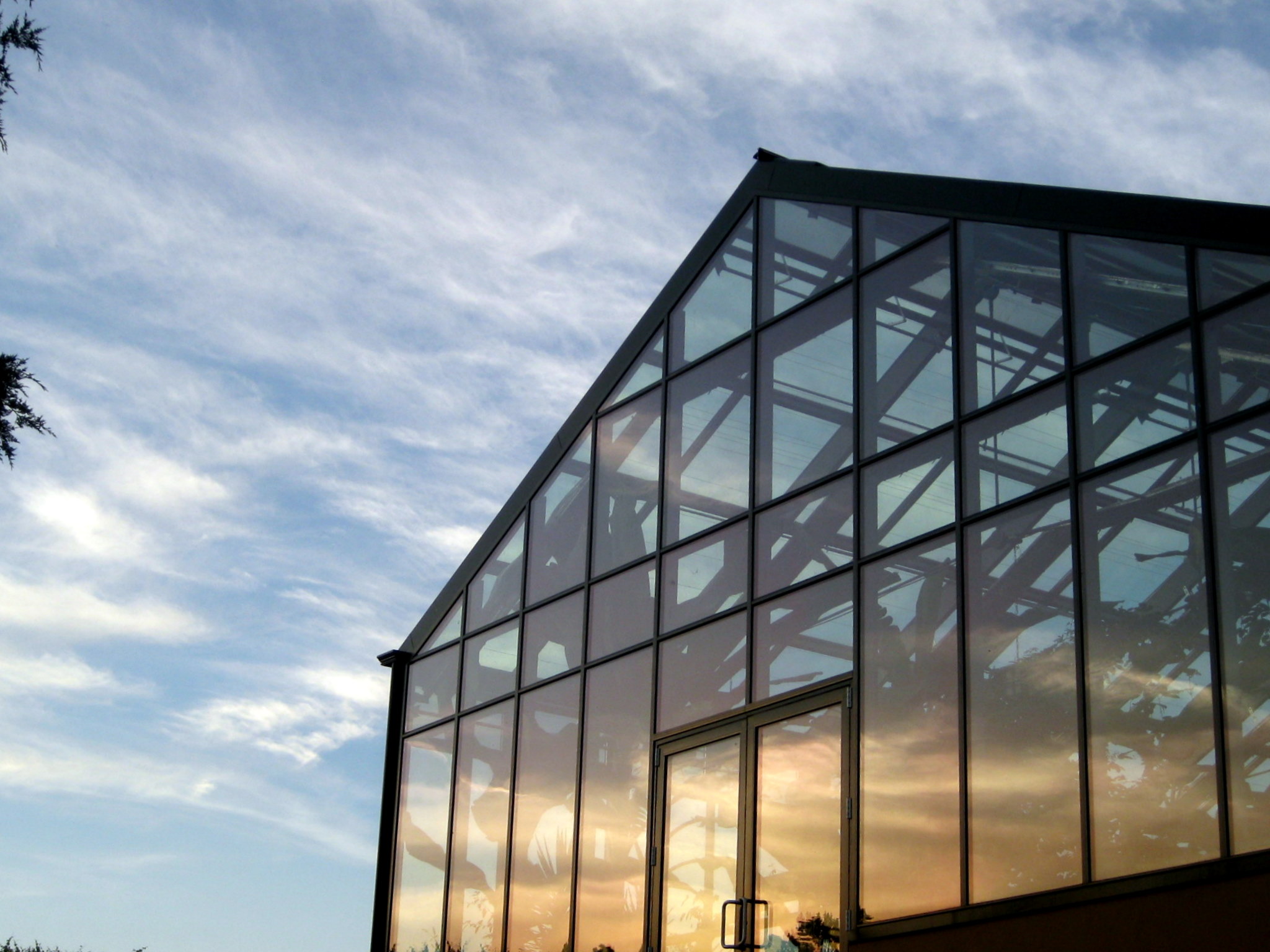 Welcome to Glass House - Glass House Winery & Brewery